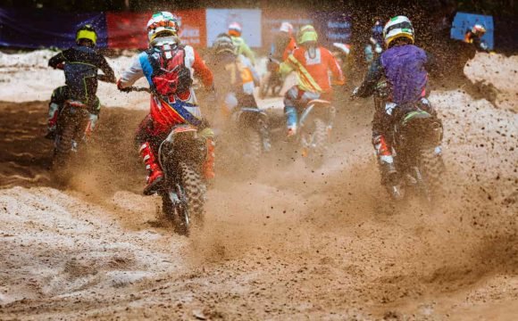 ¿Quieres experimentar la emoción de las competiciones de rally de motos ...